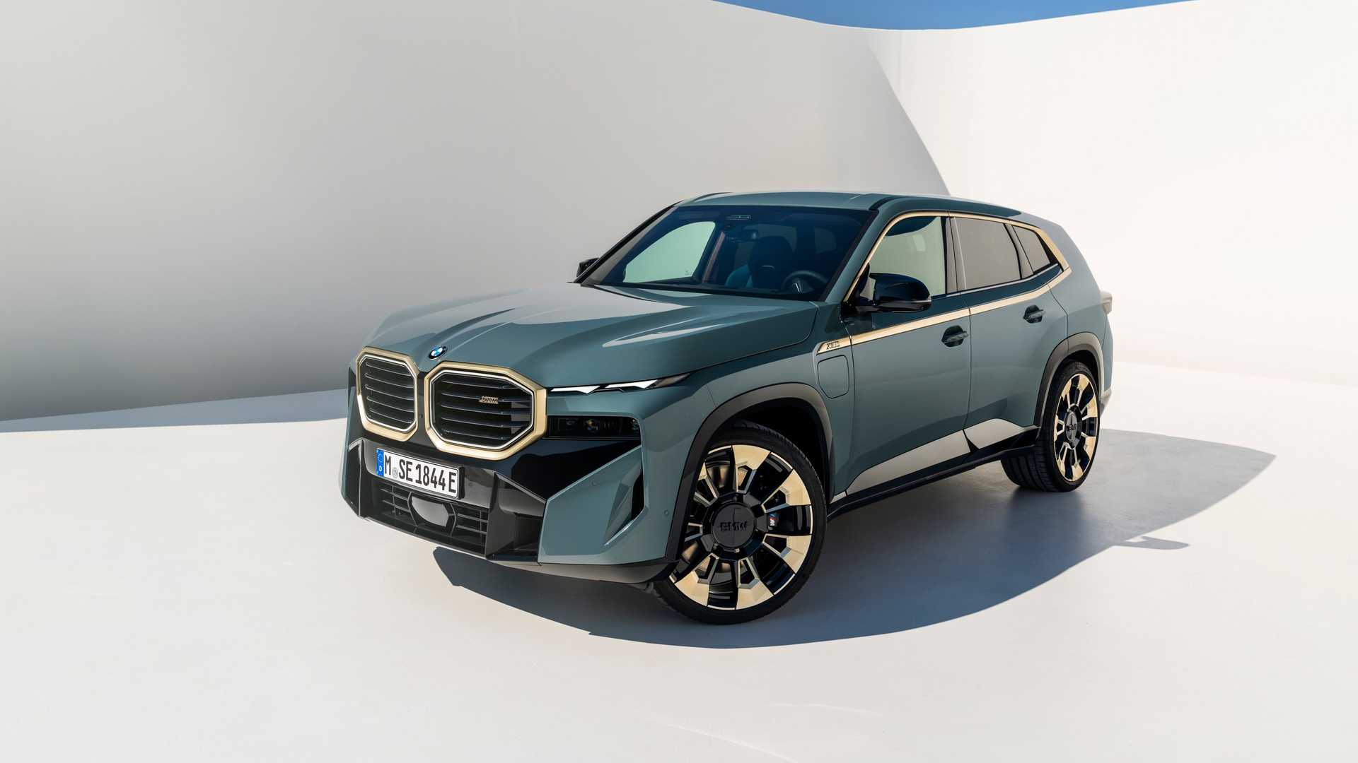 Autozone - اسعار و مواصفات بي ام دبليو XM موديل 2024 في الامارات – بقوة ...